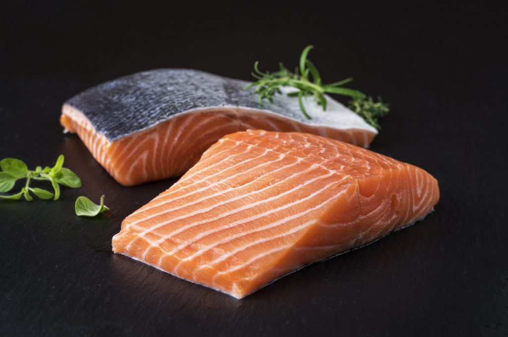 SALMON PORTION SKIN ON 200GM 5KG(25)